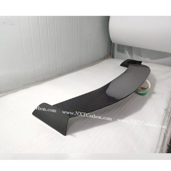 Aston Martin Vantage Dry Carbon Spoiler - Aerodynamic Design for the ...
